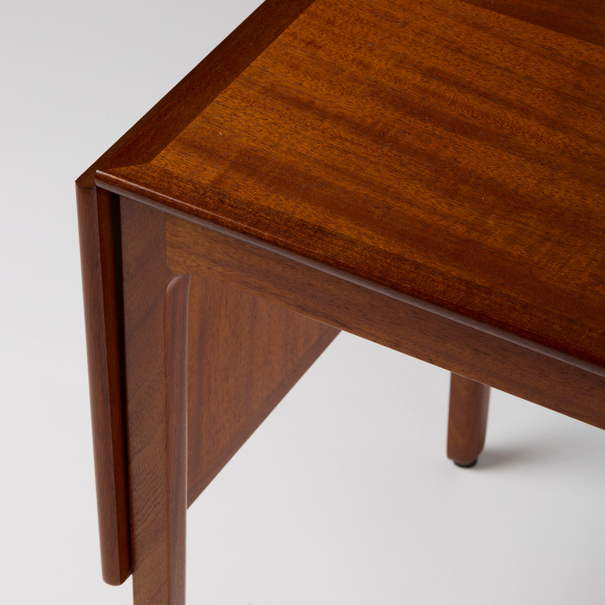 Ole Wanscher Side Table with Extensions – modernlink