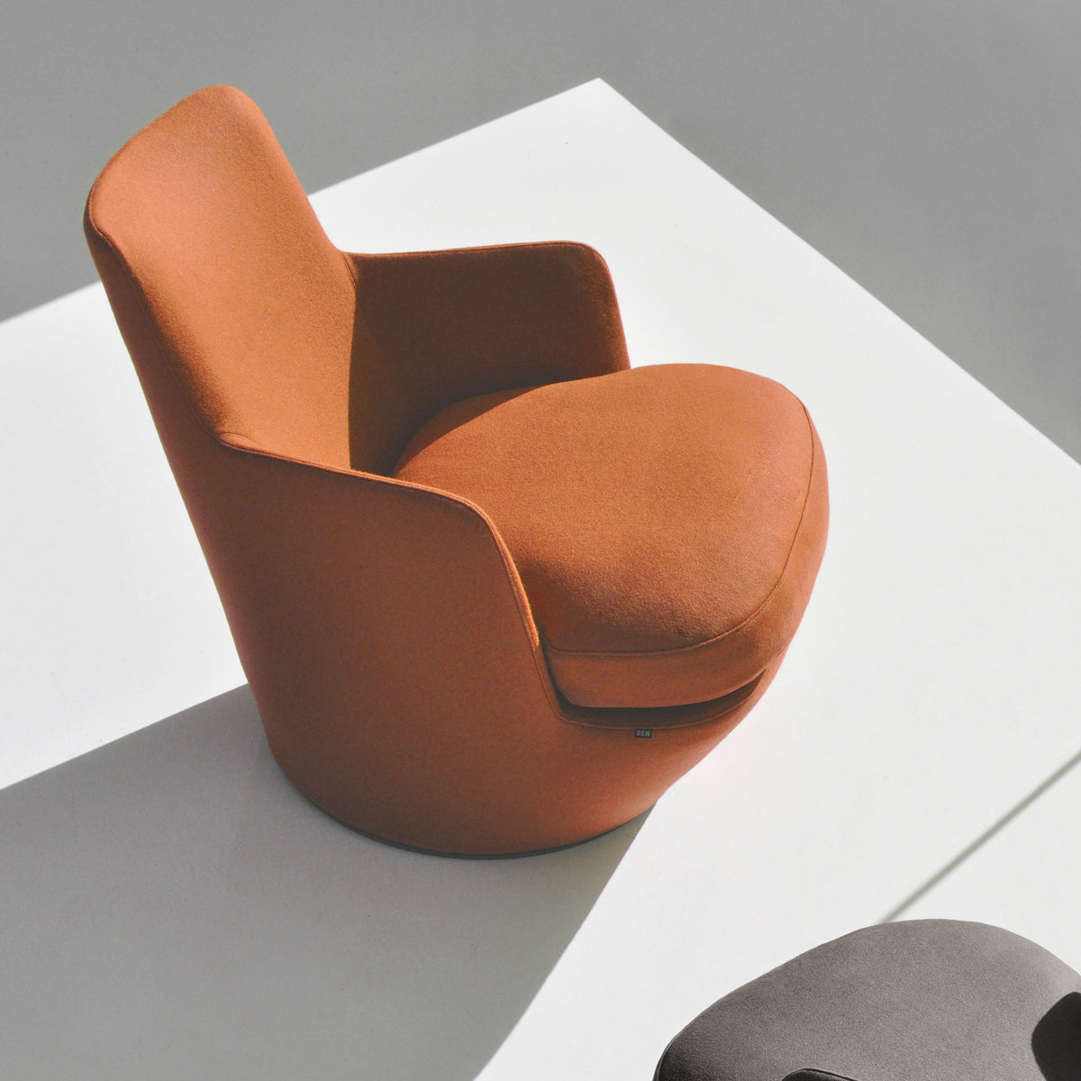 Lo Turn Swivel Chair – modernlink